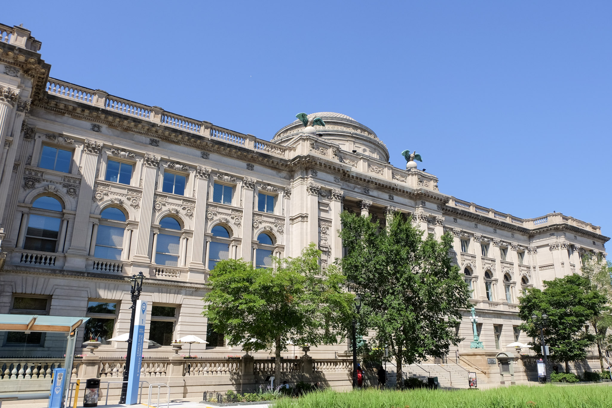 Four Walking Excursions in Milwaukee, Wisconsin
